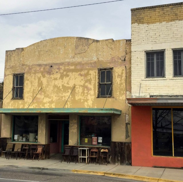 No destination, just curiosity – Dirt Road Journal